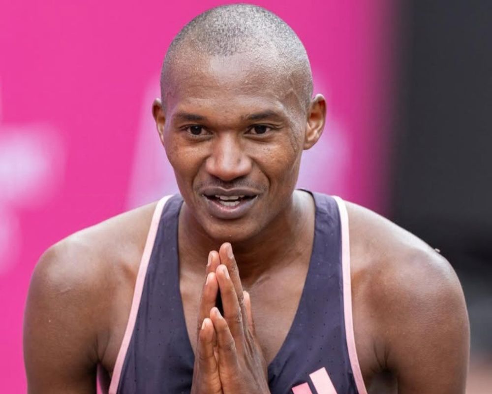 Alexander Munyao names 2 things he has learnt from Eliud Kipchoge as London Marathon showdown looms